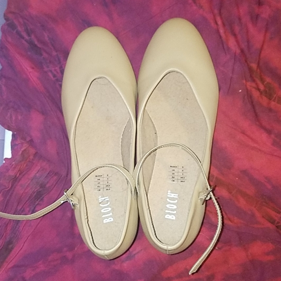 Bloch | Shoes | Bloch Tan Nude Dance Broadway Lo Character Shoe | Poshmark